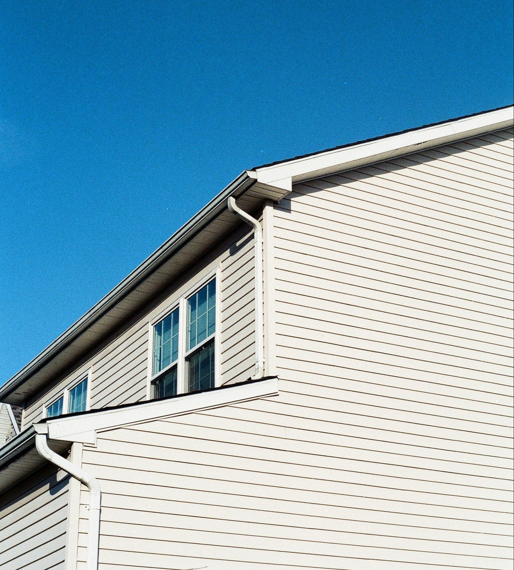 Simplified Guide: How to Cut Vinyl Siding Already Installed - Dans ...
